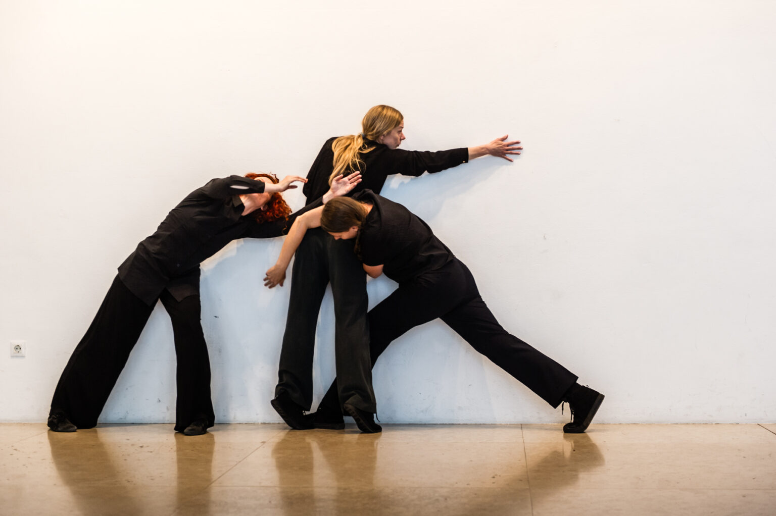 Kolektiv Federacija "Stalni postav sadašnjosti" - UPUH